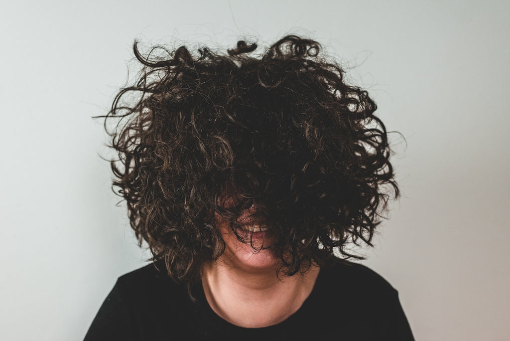 Knowing Your Refreshing Routine for Well-Defined Curls – Hair Sessions ...